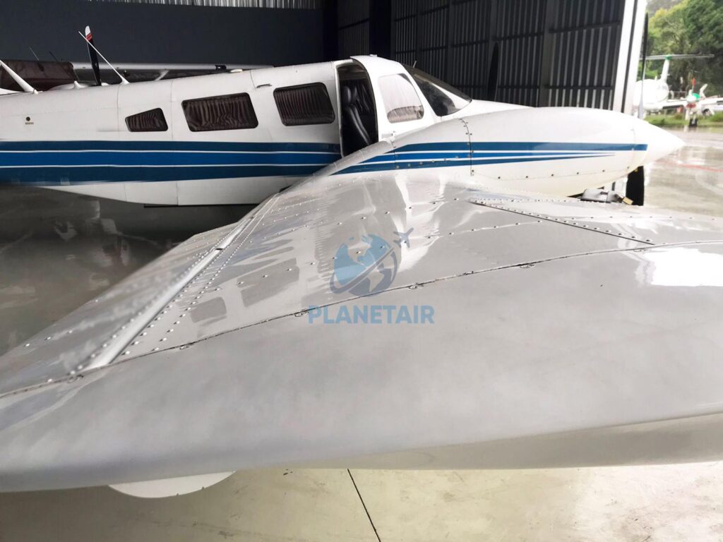 Embraer Seneca II - Ano 1976 - 4218 - H.T. - Aviation Store 101