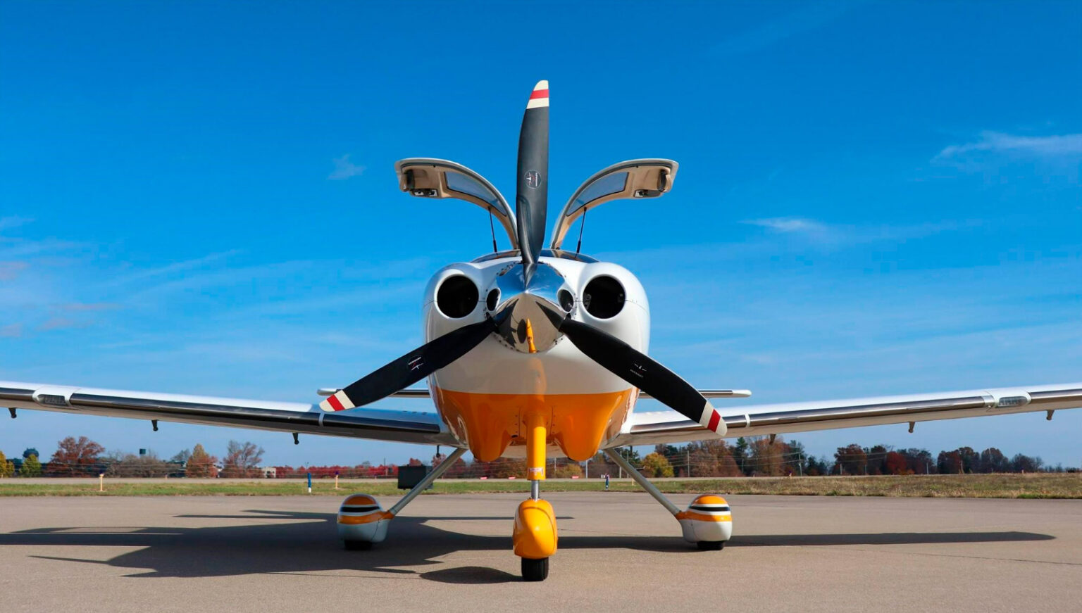 Avião monomotor Cessna 400 - TTX - Ano 2015 - 1.116 H.T.