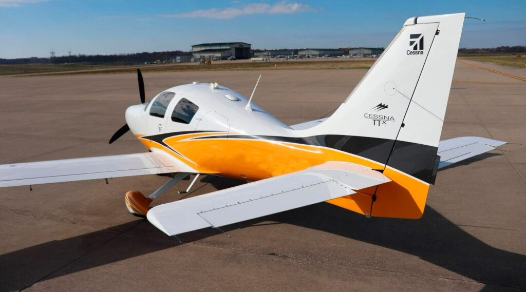 Avião monomotor Cessna 400 - TTX - Ano 2015 - 1.116 H.T.