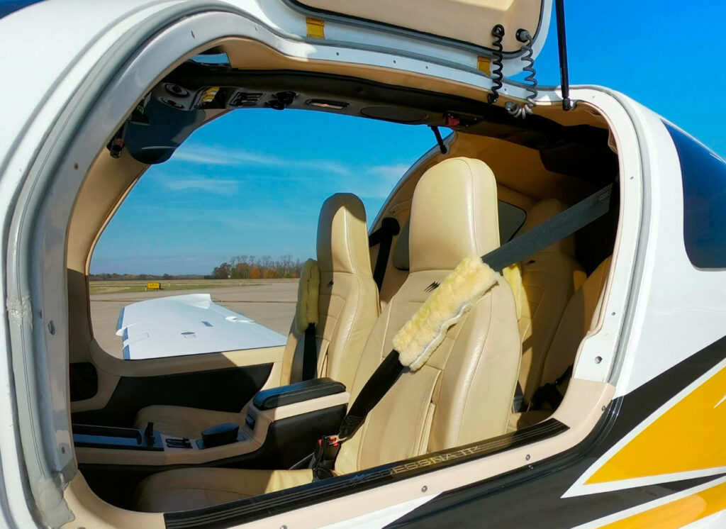 Avião monomotor Cessna 400 - TTX - Ano 2015 - 1.116 H.T.