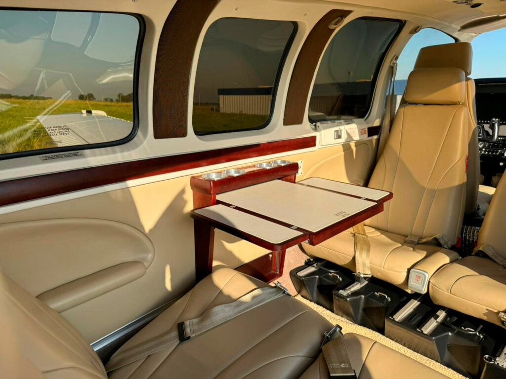 Beechcraft Baron G58 - Ano 2008 - 1.200 H.T. - Aviation Store 101