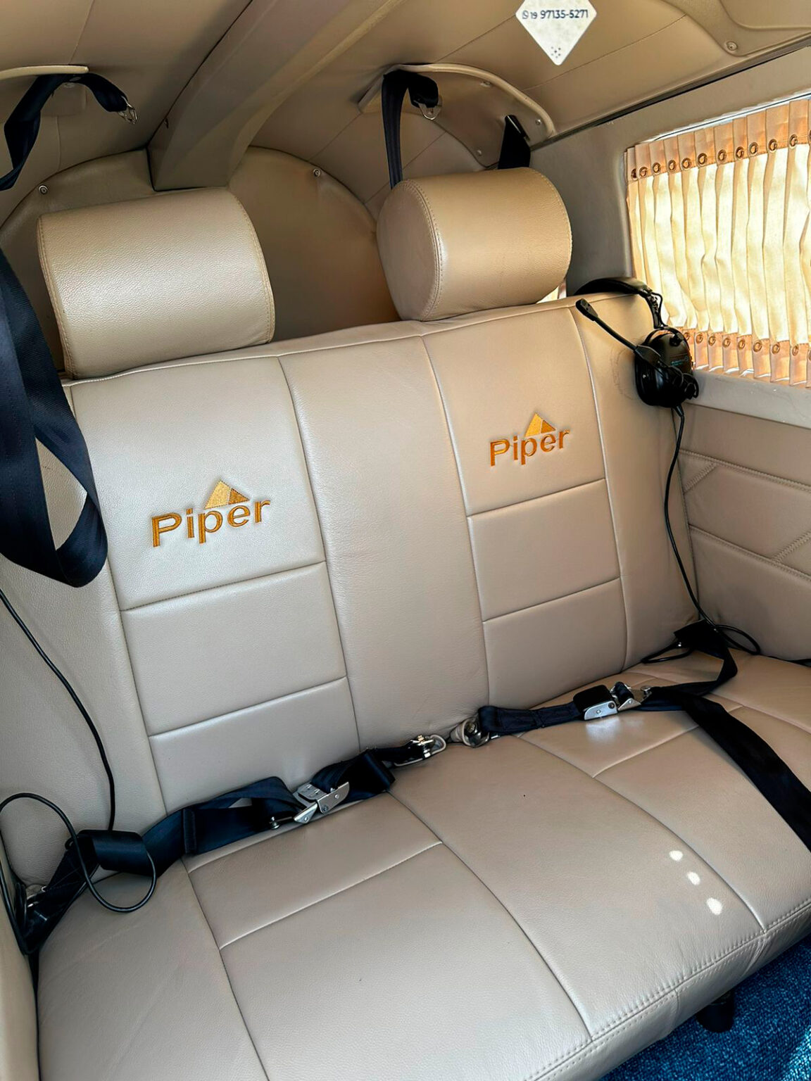 Piper Warrior II PA-28-161 - Ano 1985 - 10.552 H.T. - Aviation Store 101