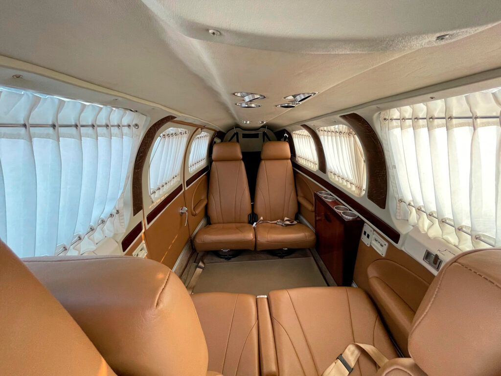 Beechcraft Baron G58 - Ano 2008 - 1.972 H.T. - Aviation Store 101
