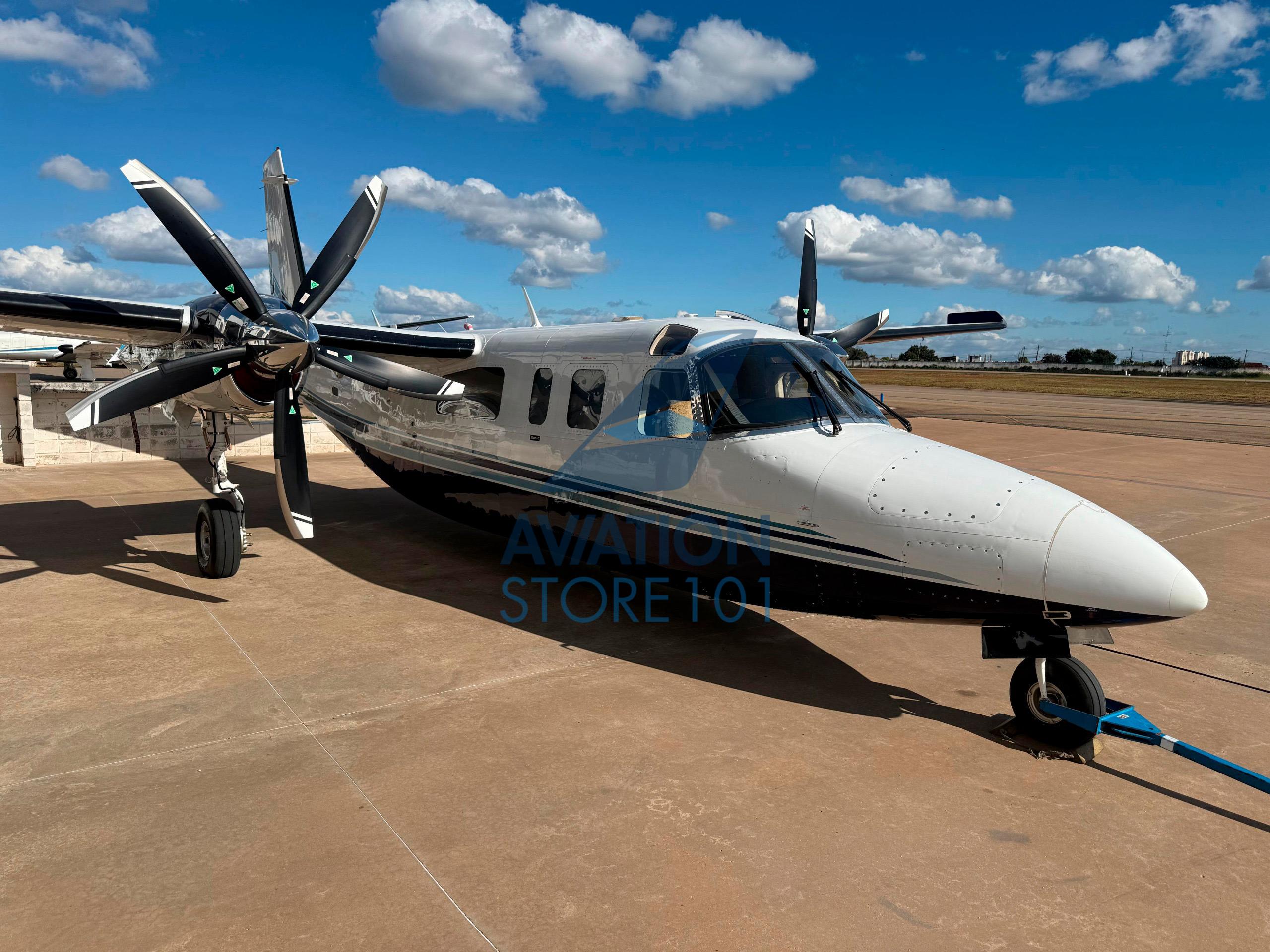 Avião Twin Commander 690A - Ano 1973 - 10.103 H.T. - Aviation Store 101