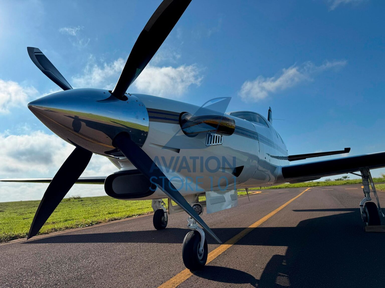 Avião Piper Jetprop DLX – Ano 1999/2015 – 2.950 H.T.