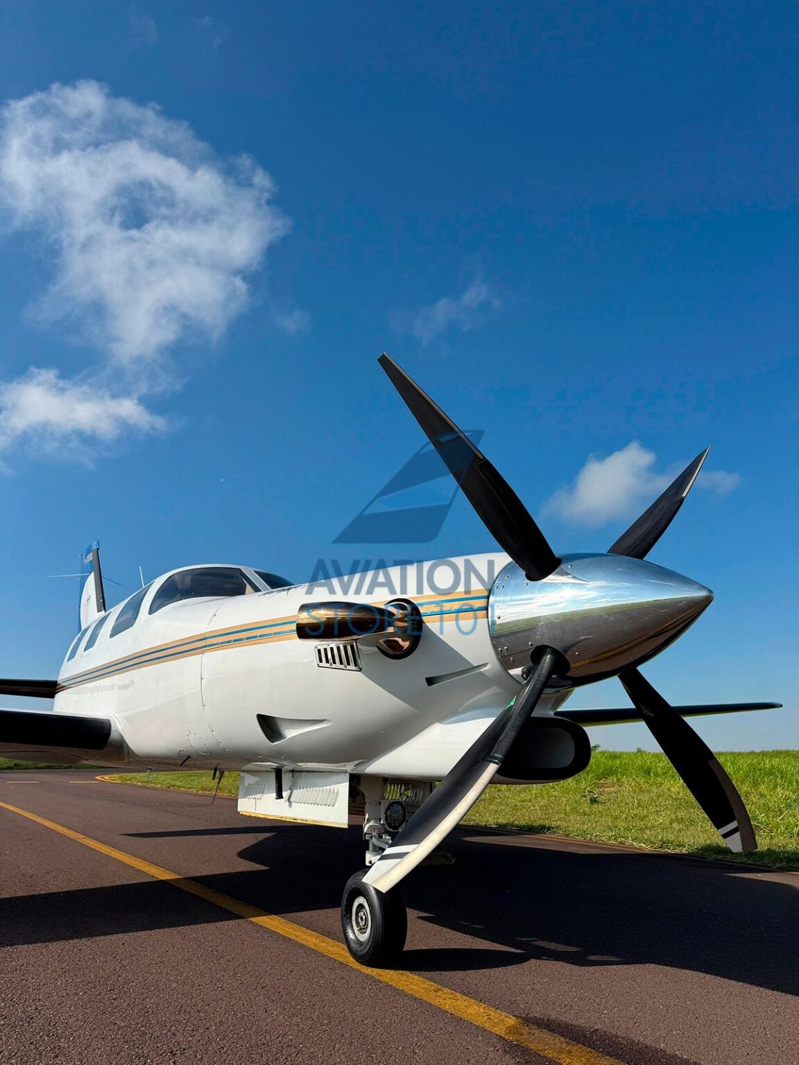 Avião Piper Jetprop DLX – Ano 1999/2015 – 2.950 H.T.