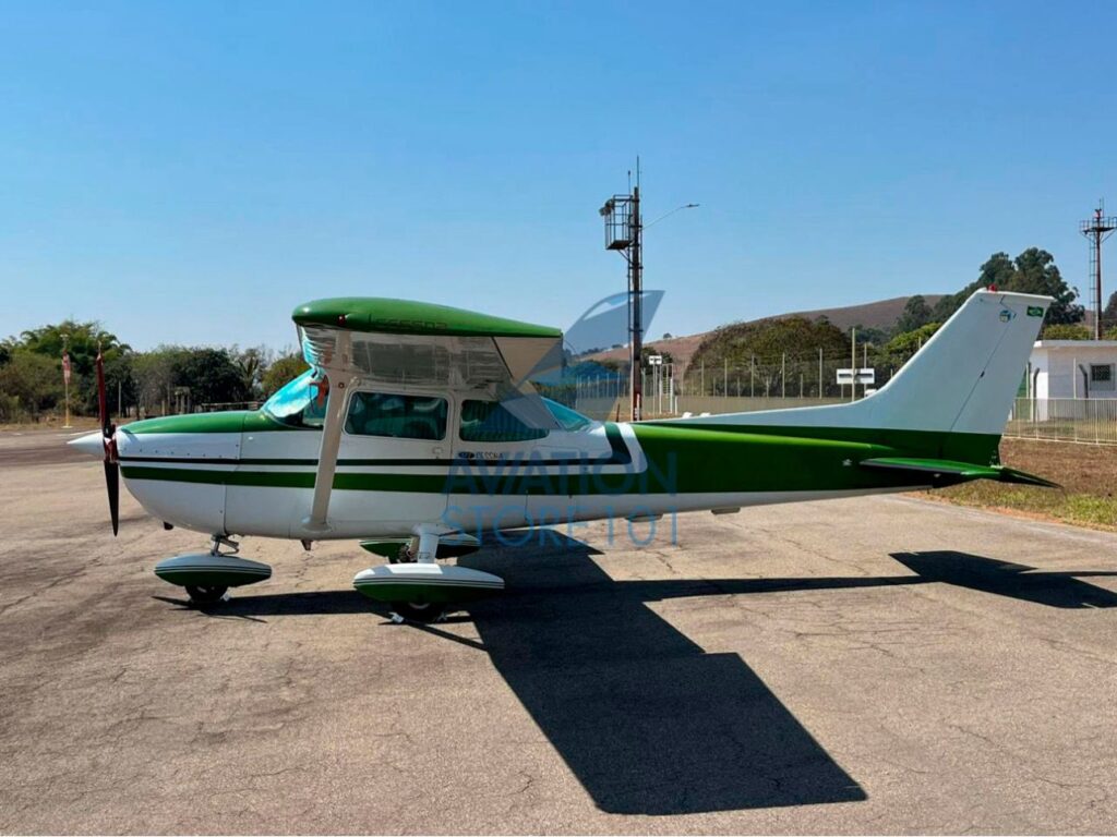 Avião Cessna 172M Skyhawk- Ano 1974 - 5.232 H.T. - Aviation Store 101